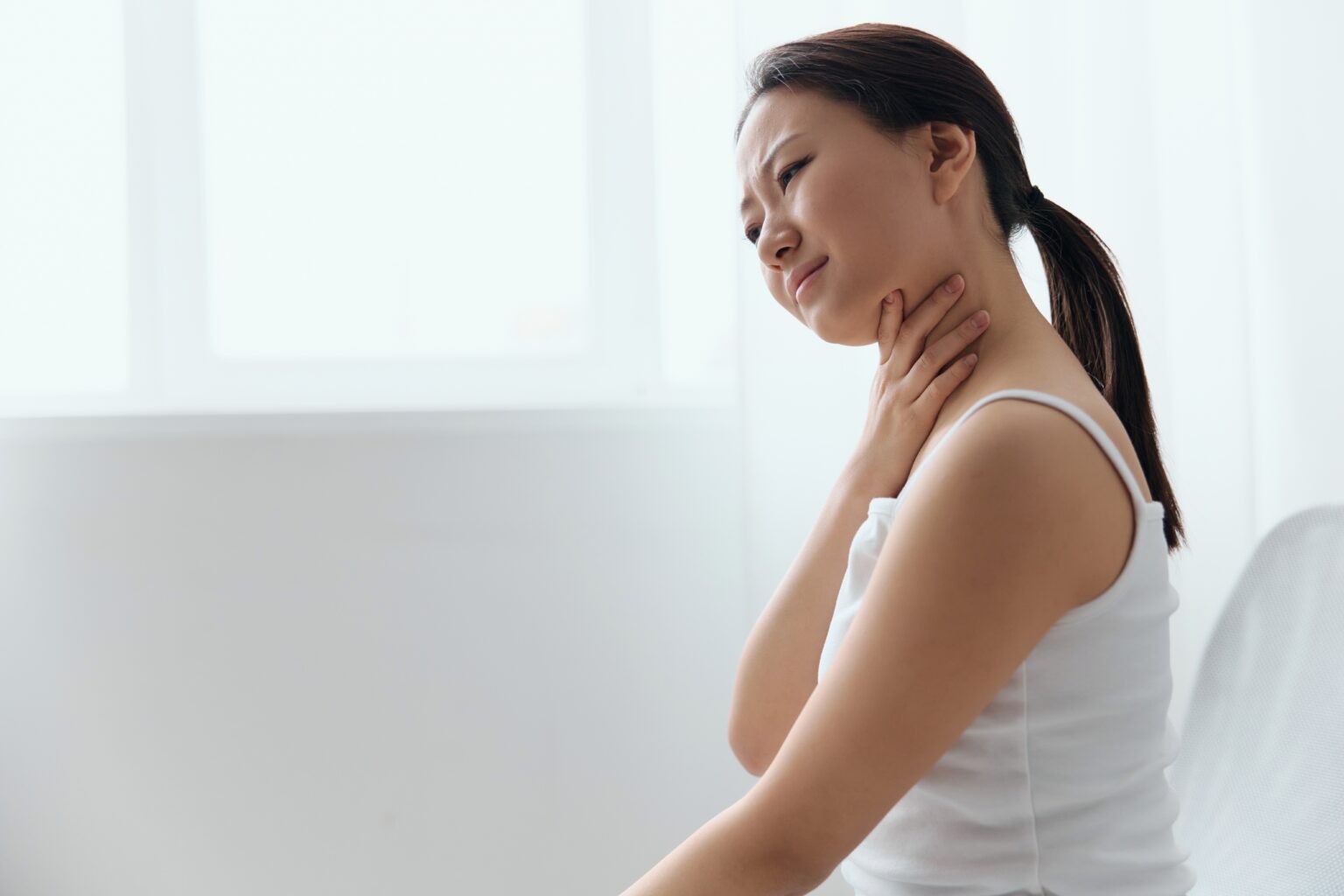 How to Get Rid of a Tickle in Your Throat - Healthcare Associates of Texas